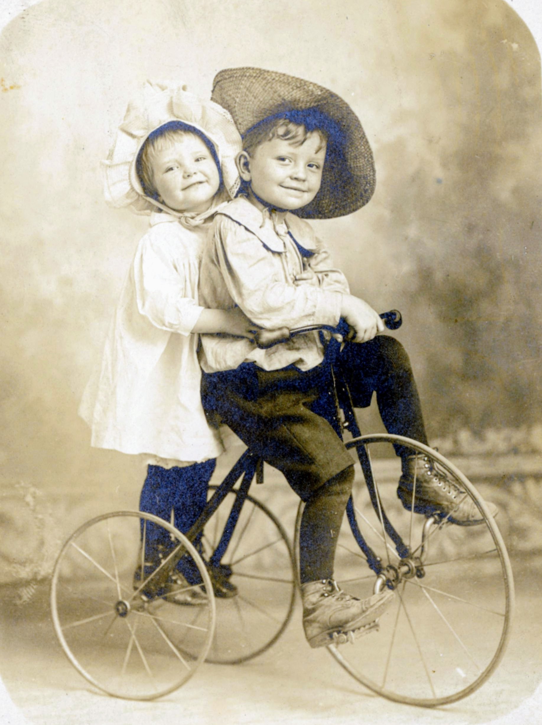 Readers and Research: Another visit to Photographer H. W. Brown ...